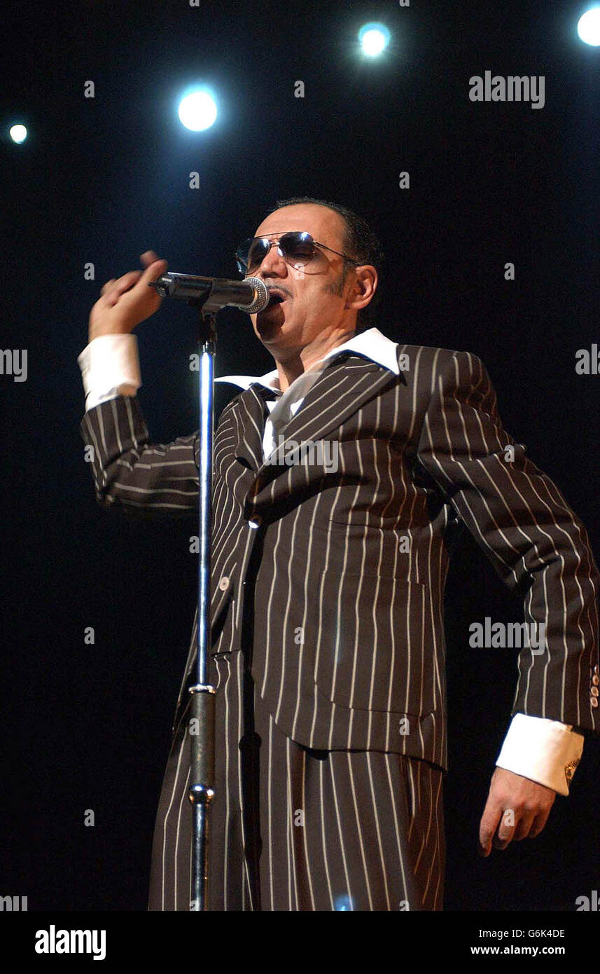 Lead Singer Of Dexys Midnight Runners High Resolution Stock Photography ...