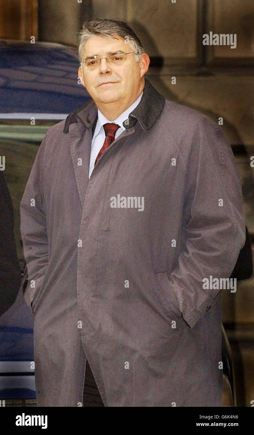 Gareth davis leaves court hi-res stock photography and images - Alamy