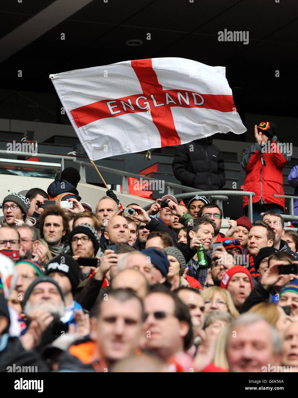 Inside new wembley stadium london hi-res stock photography and images ...