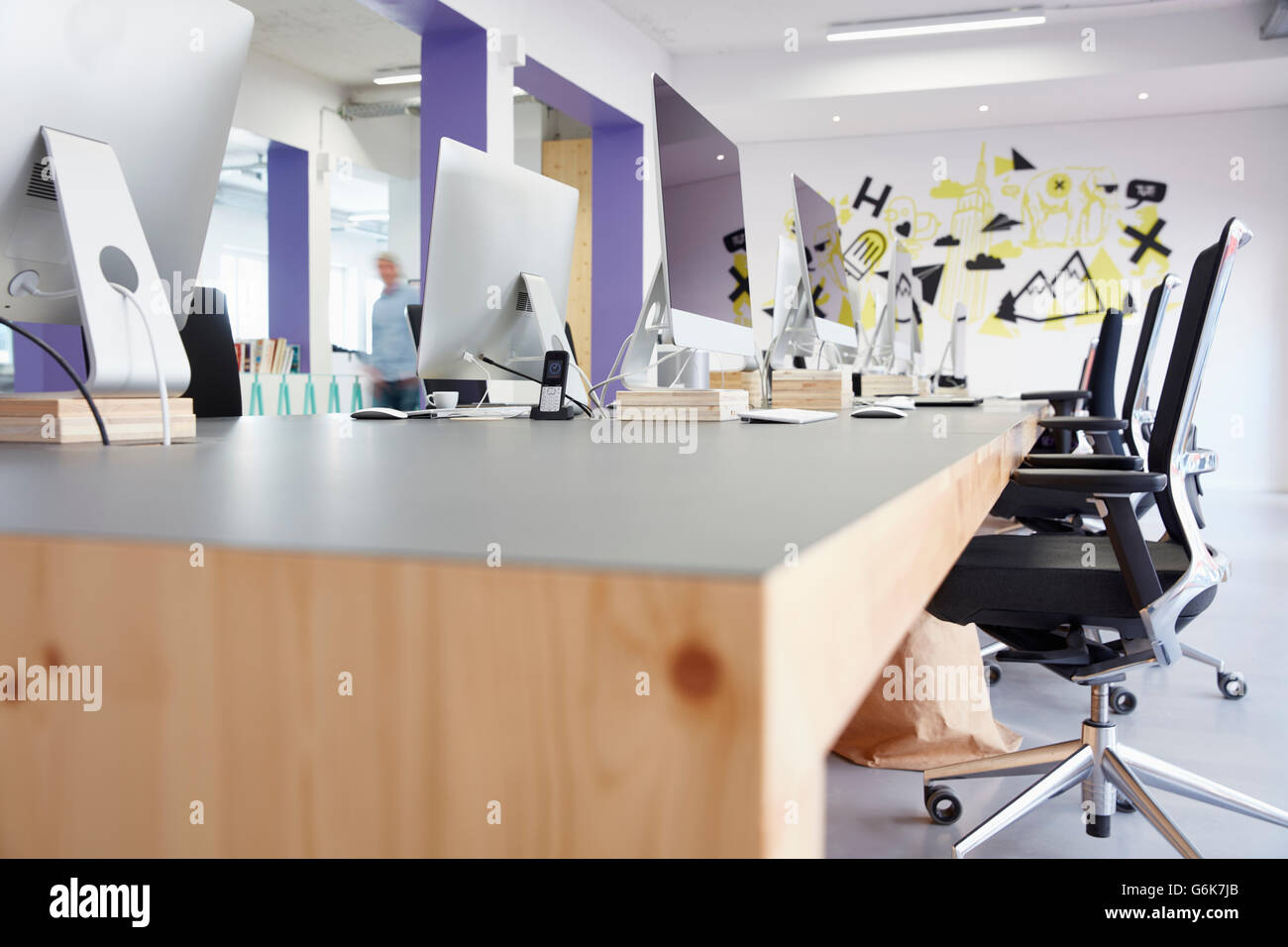 Interior of bright modern office Stock Photo - Alamy