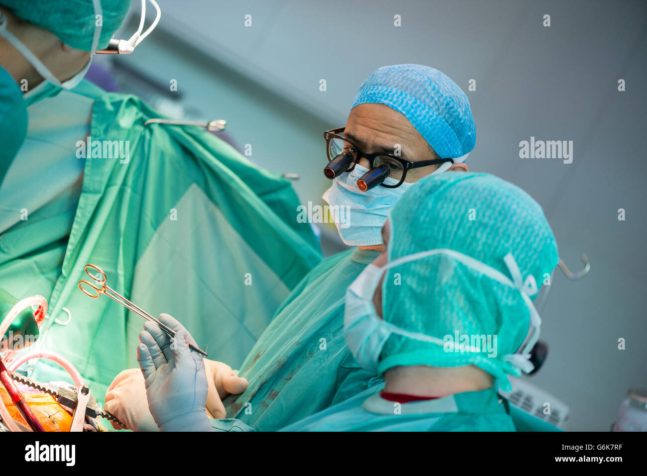 Heart surgeons during operation hi-res stock photography and images - Alamy