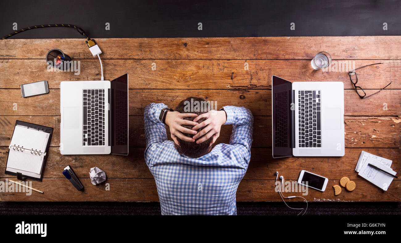 Person hands in work hi-res stock photography and images - Alamy