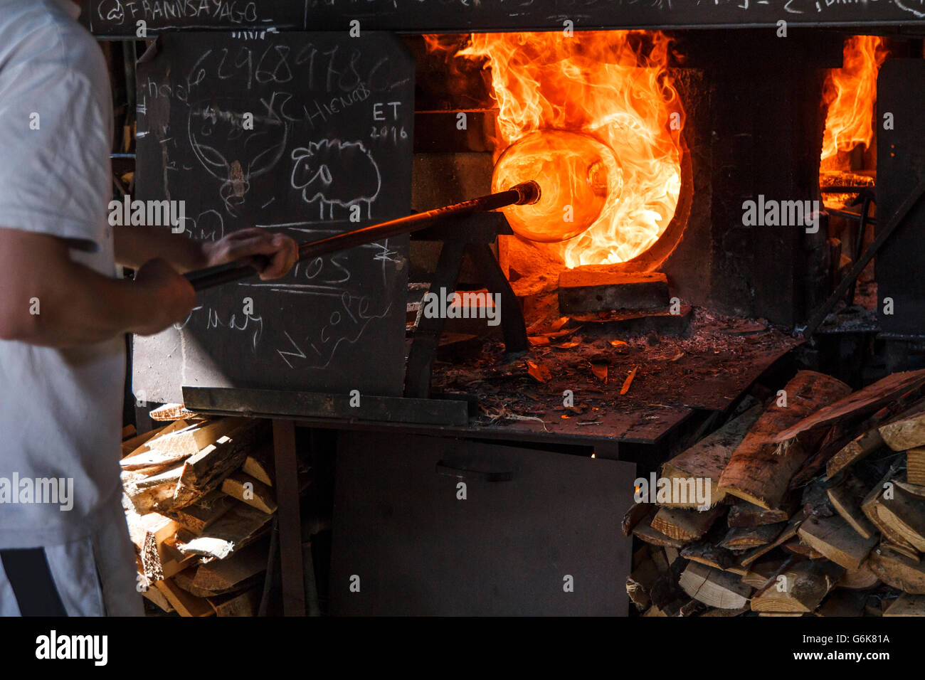 Glass factory furnace hi-res stock photography and images - Alamy