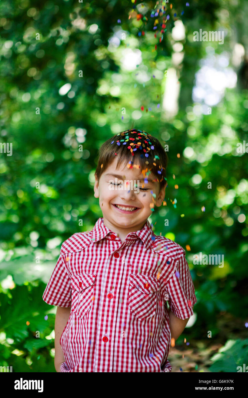 Toddler confetti hi-res stock photography and images - Alamy