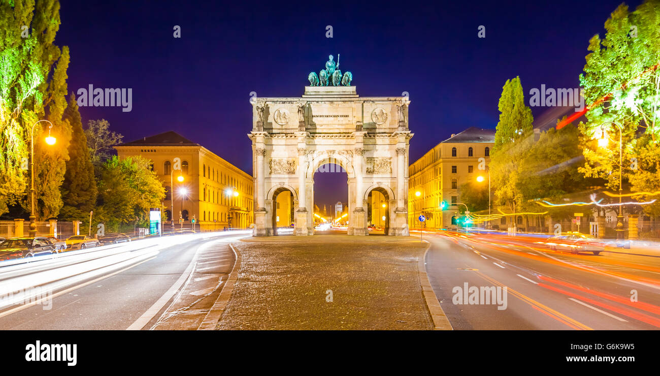 Germany, Bavaria, Munich, Victory Gate at night Stock Photo - Alamy