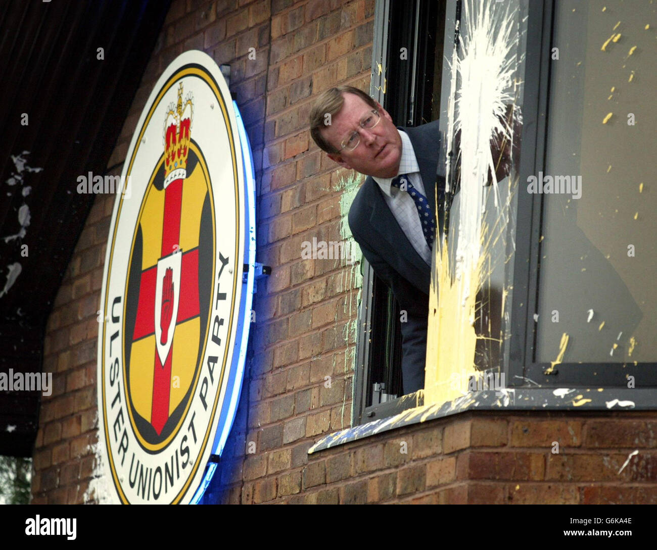 David Trimble election press conference Stock Photo - Alamy