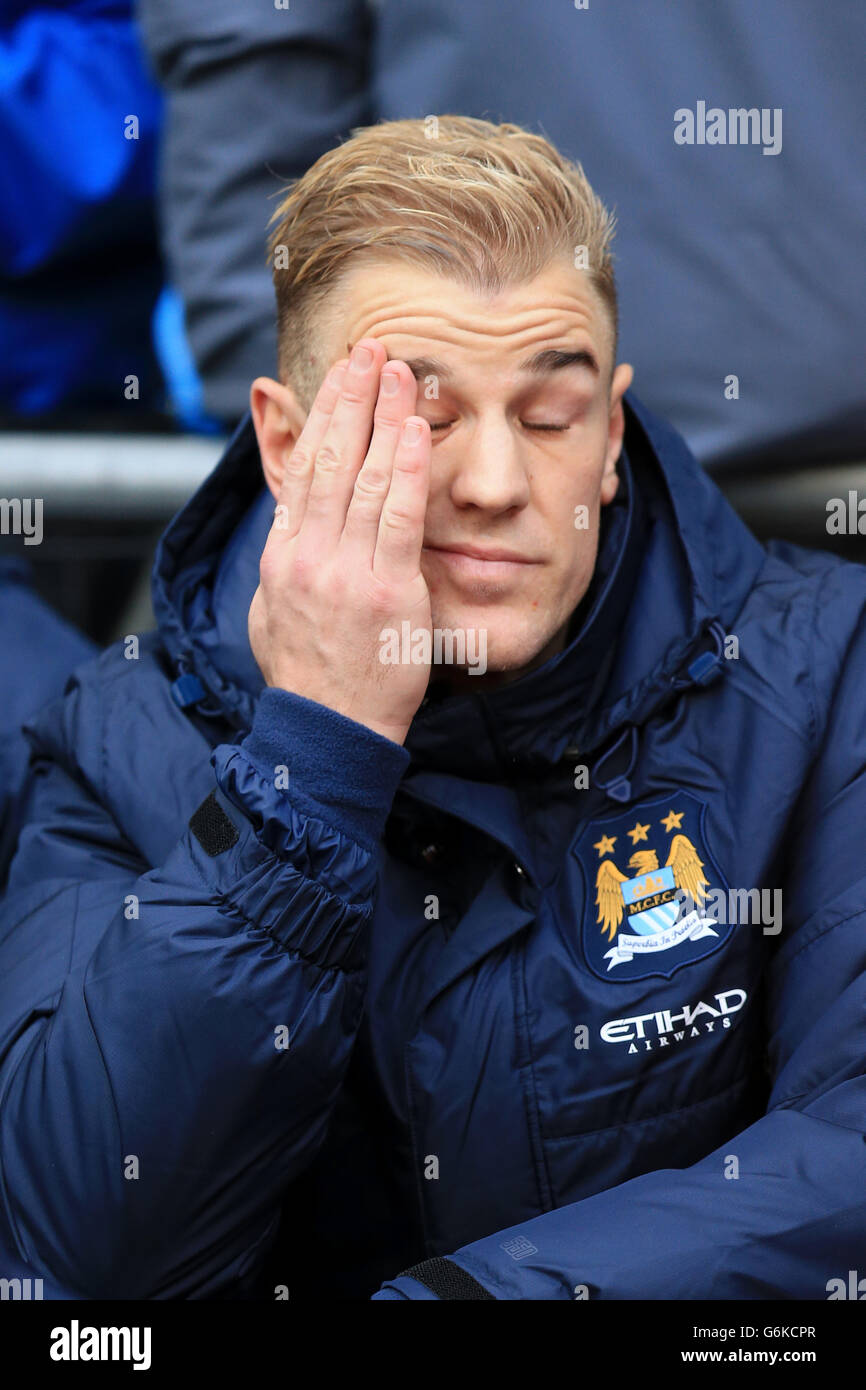 Tottenham hotspur goalkeeper on bench hi-res stock photography and ...