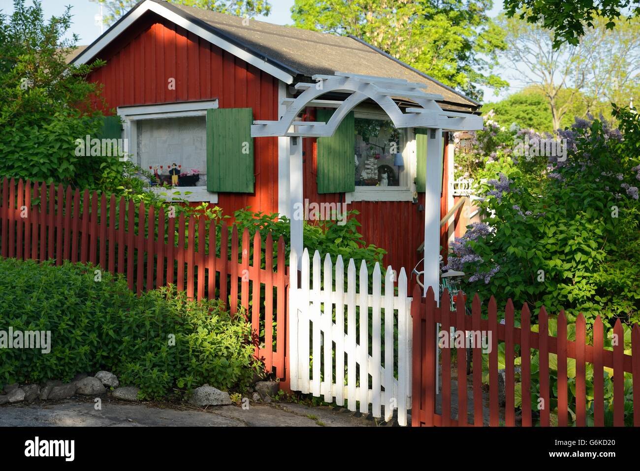 Fairy cottage hi-res stock photography and images - Alamy