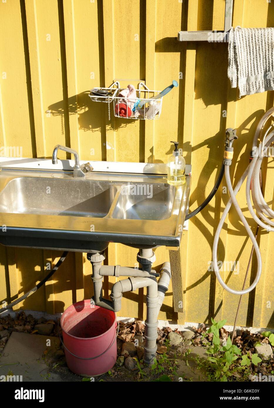 Outdoor wash place Stock Photo - Alamy