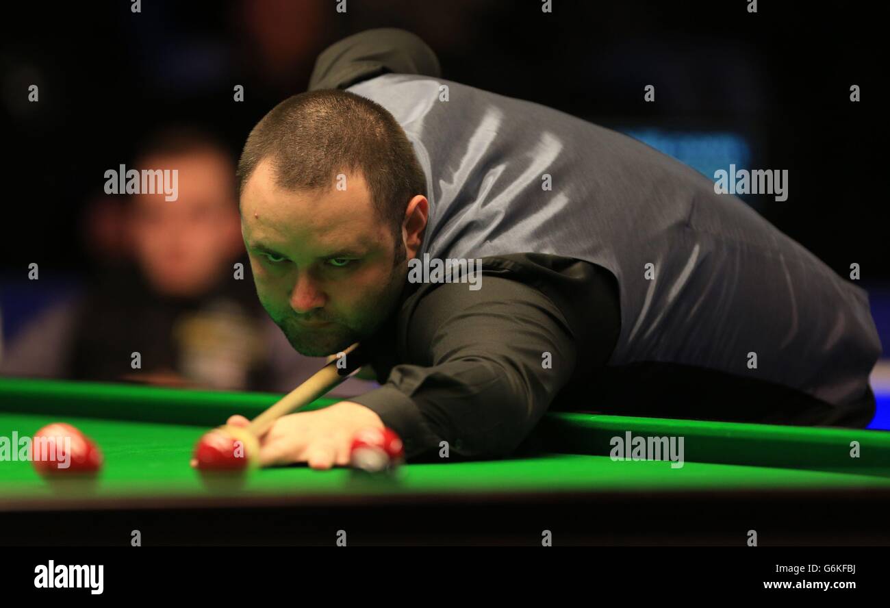 Luca brecel snooker win hi-res stock photography and images - Alamy