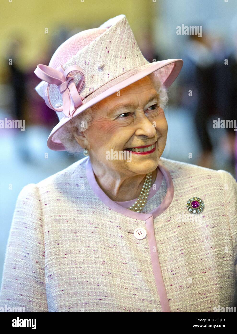 Queen Elizabeth II at the Palace of Westminster viewing the Diamond ...