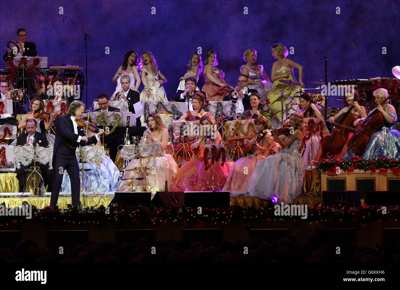 Andre Rieu performance - London Stock Photo - Alamy