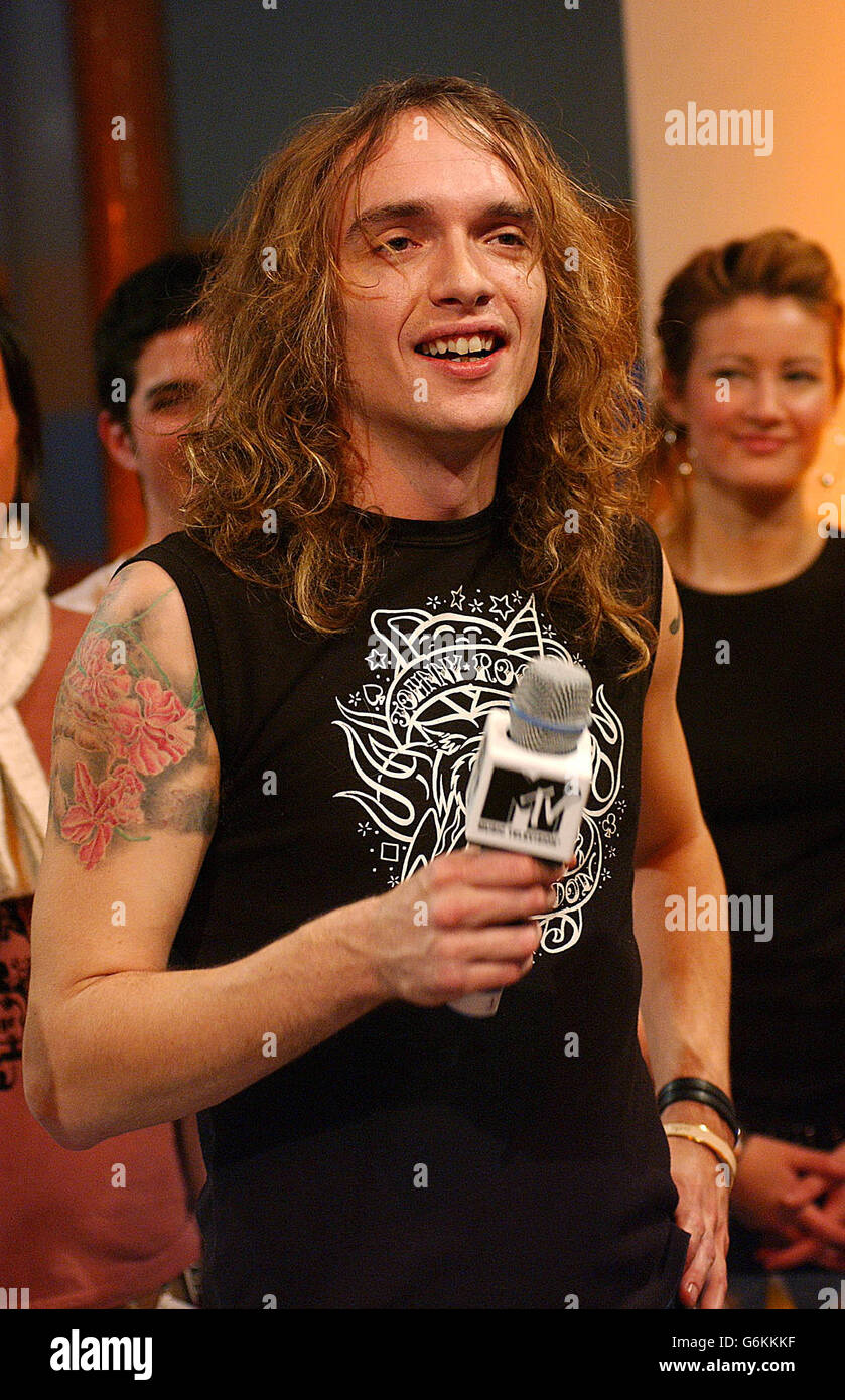 Showbiz trl darkness hi-res stock photography and images - Alamy