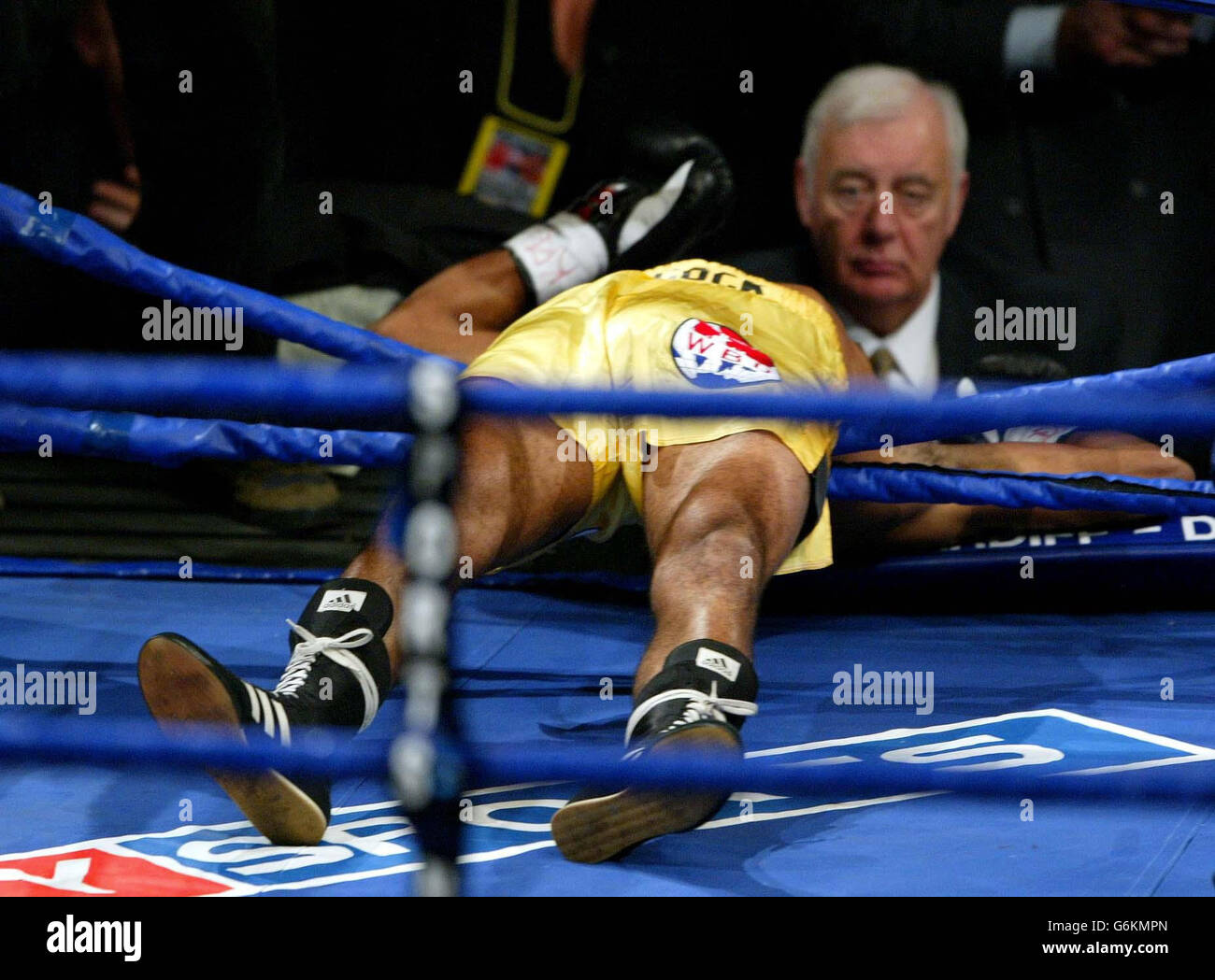 Wayne Elcock v Lawrance Murphy Stock Photo - Alamy