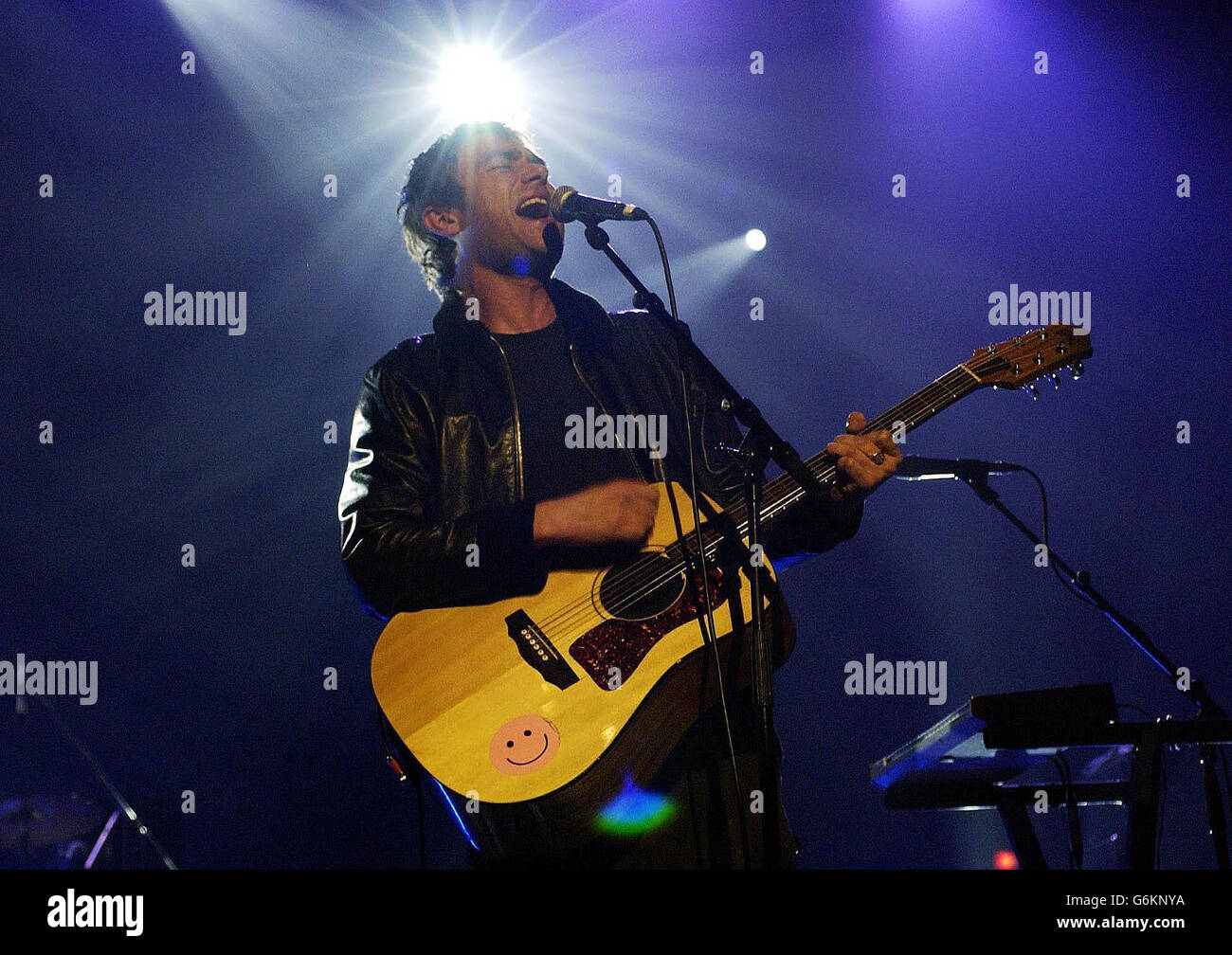 Damon albarn lead singer blur hi-res stock photography and images - Alamy