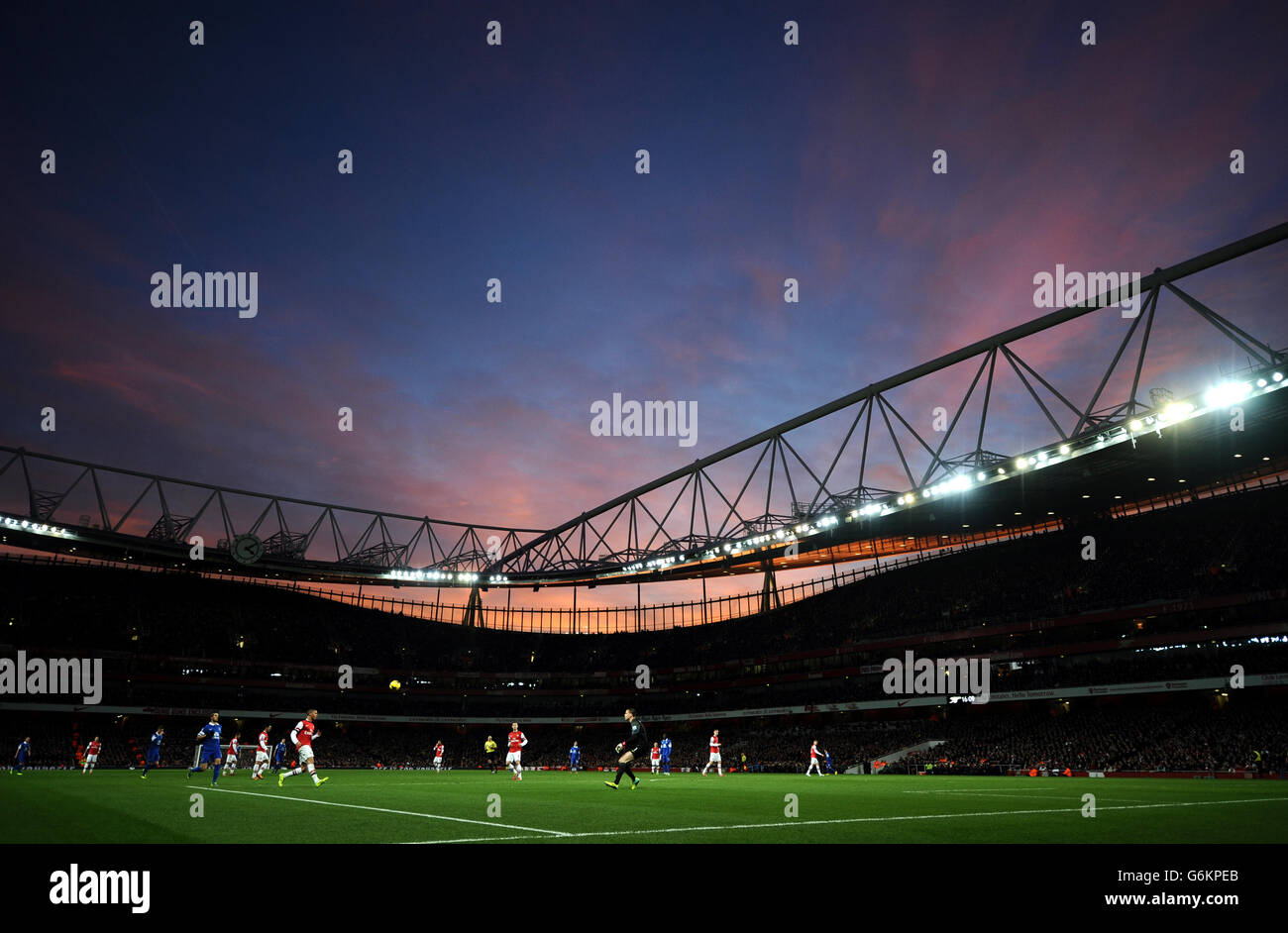 Emirates stadium as sun sets hi-res stock photography and images - Alamy