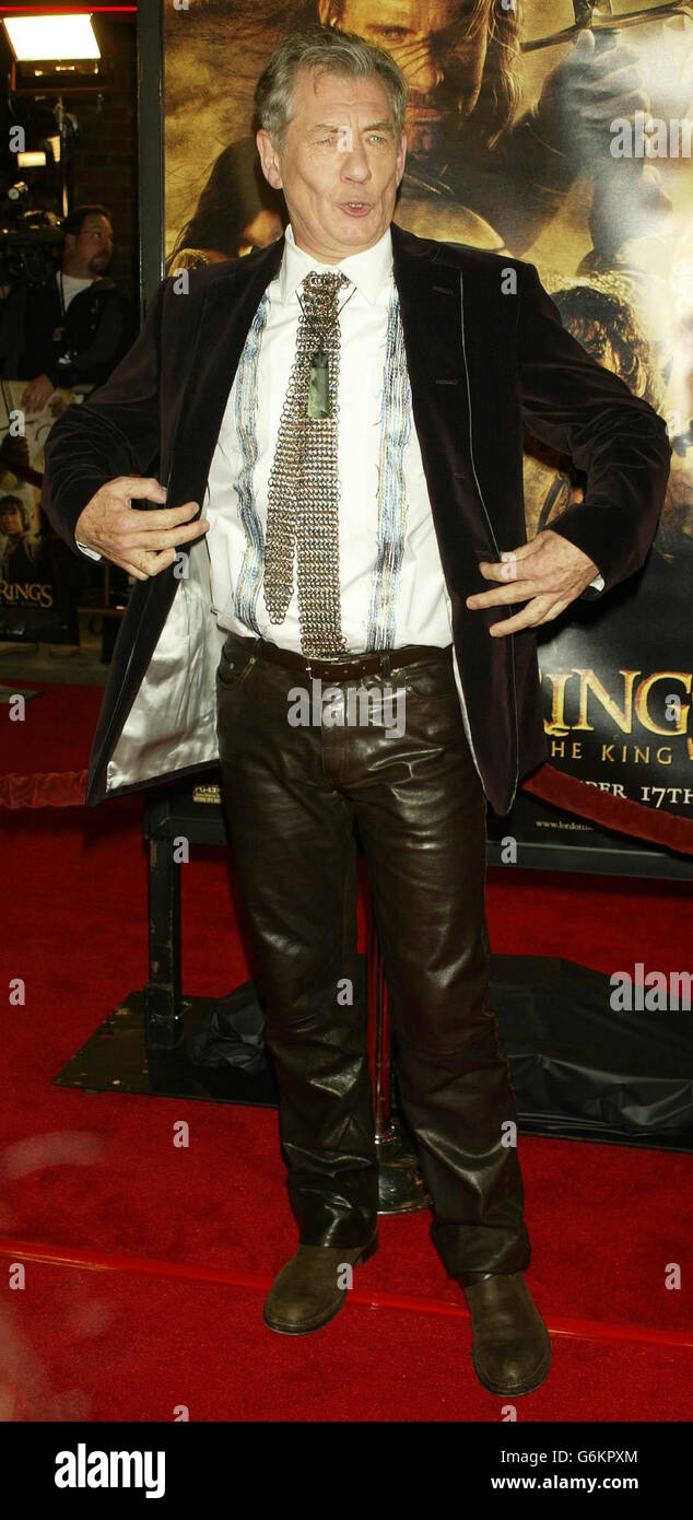 Actor Sir Ian McKellen arrives for the premiere of his film, 'The Lord ...