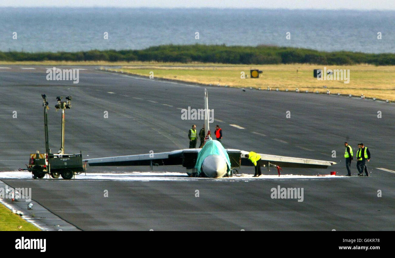 Forced landing incident hi-res stock photography and images - Alamy