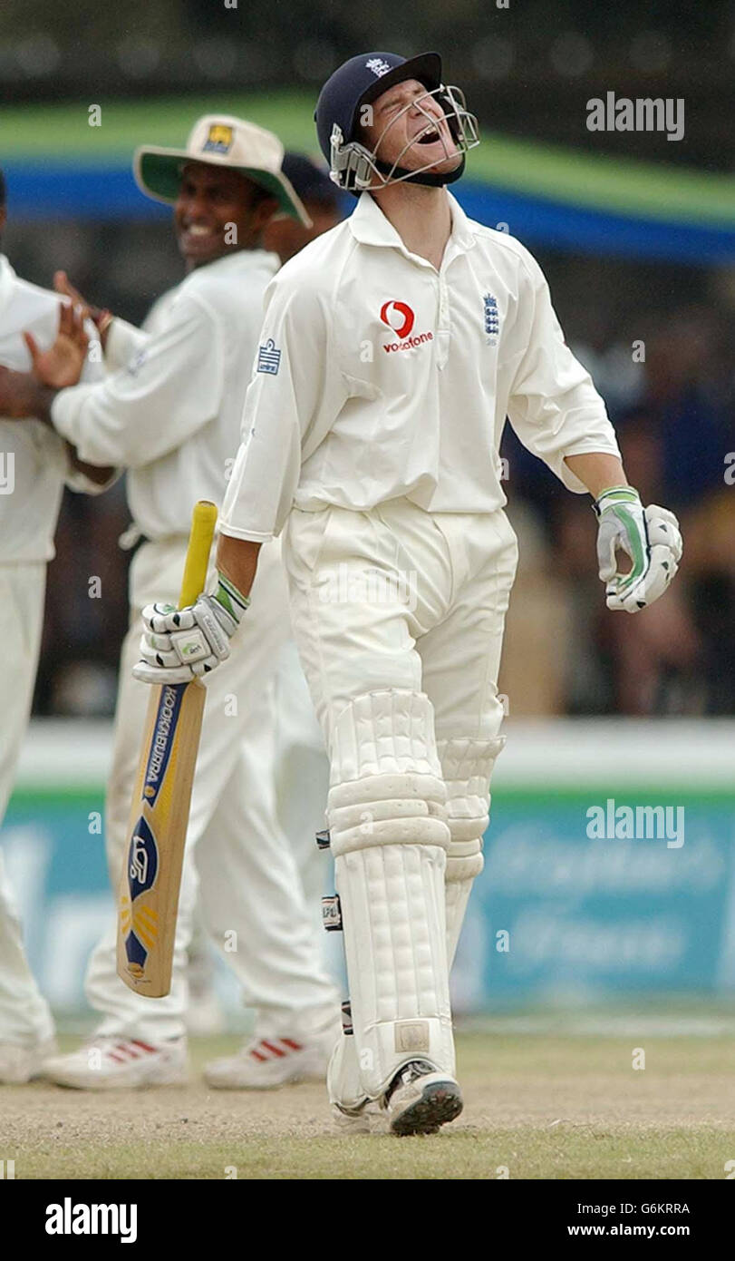 Cricket annoyed chris read hi-res stock photography and images - Alamy