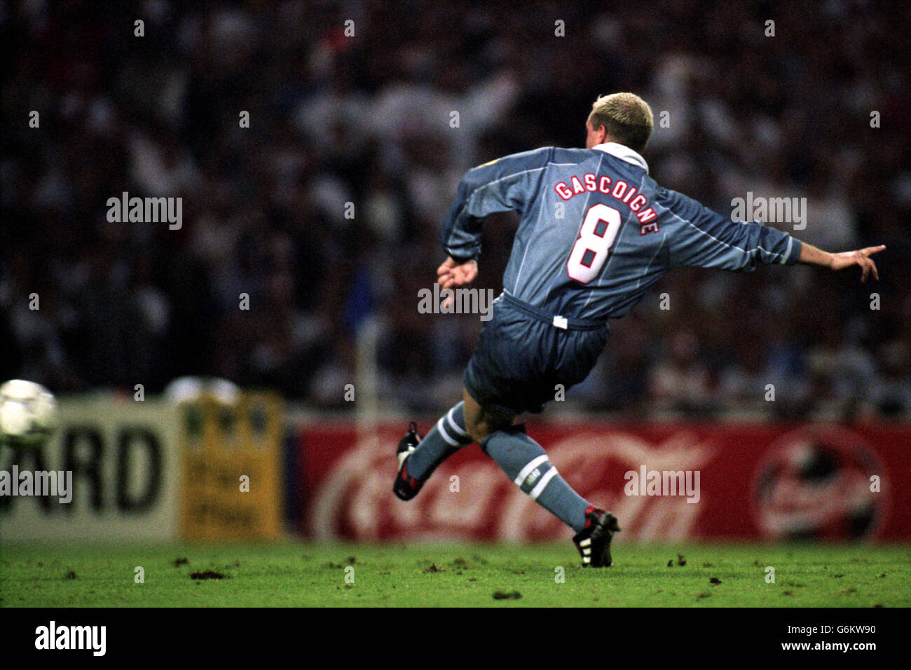 Paul gascoigne england euro 96 hi-res stock photography and images - Alamy