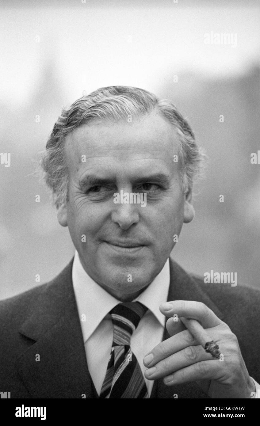 Arthur daley minder Black and White Stock Photos & Images - Alamy