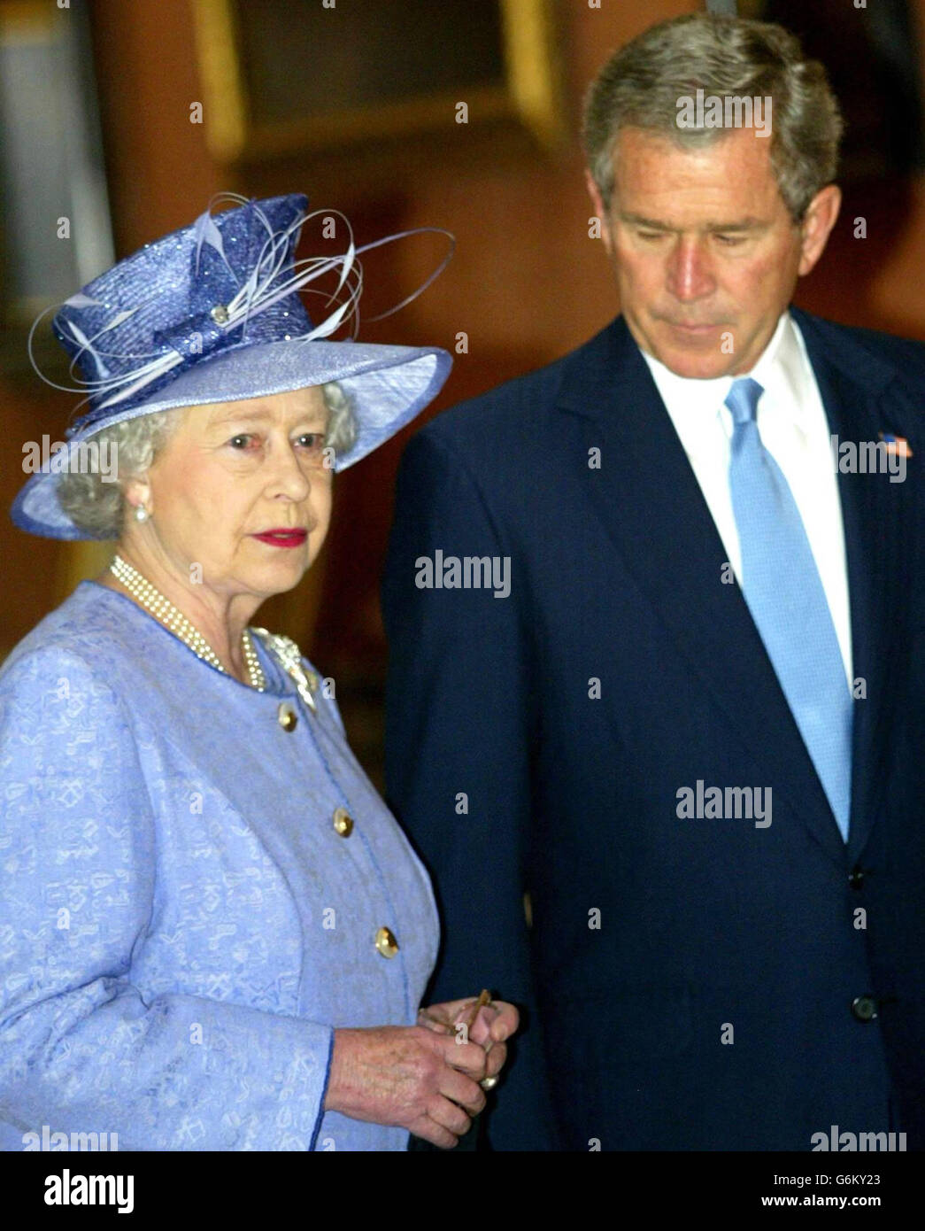 Queen elizabeth ii accompanies george bush hi-res stock photography and ...