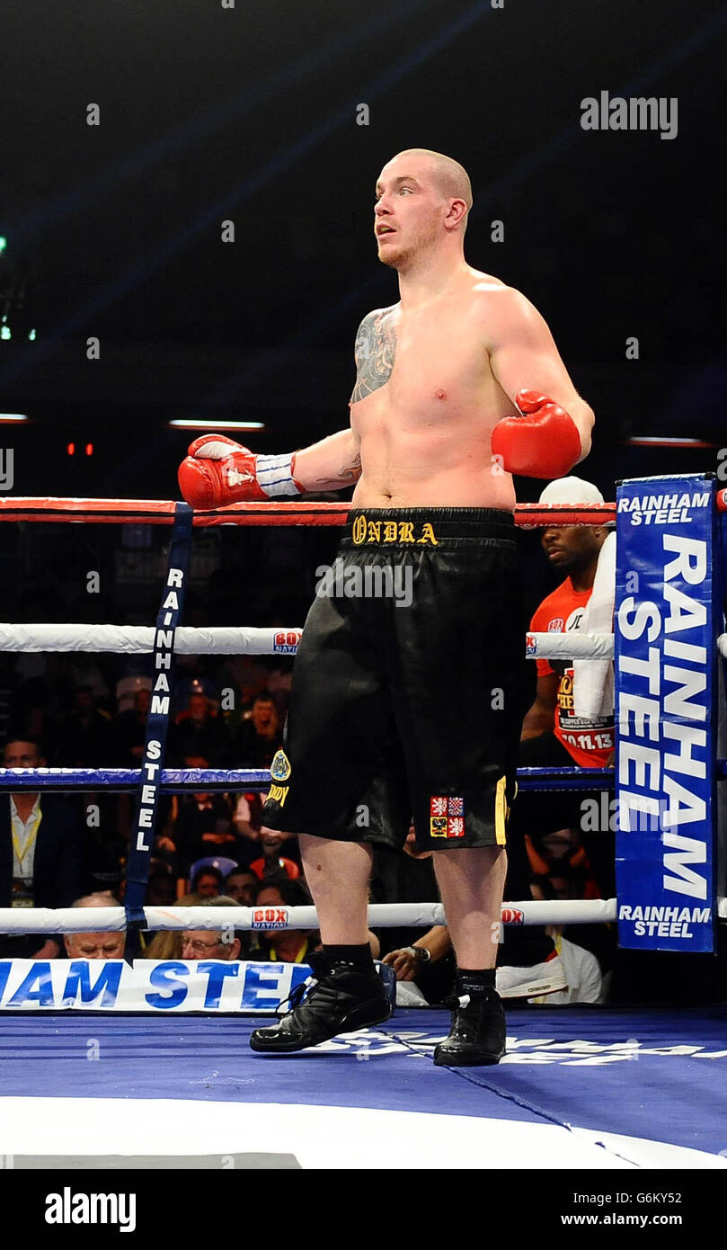 Wbo international heavyweight title and vacant wba international ...