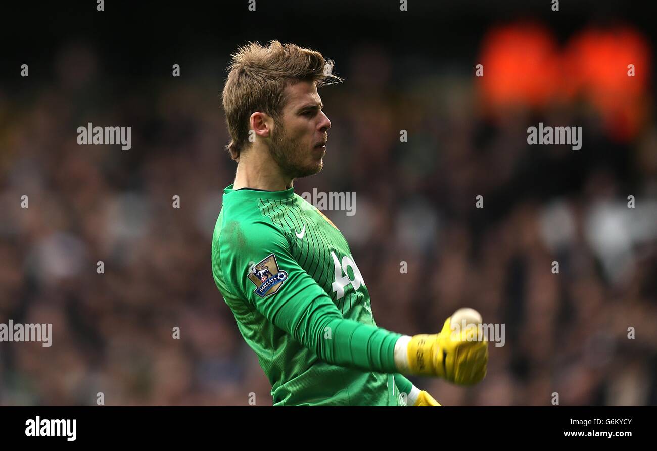 Manchester United goalkeeper David De Gea celebrates his side's first ...