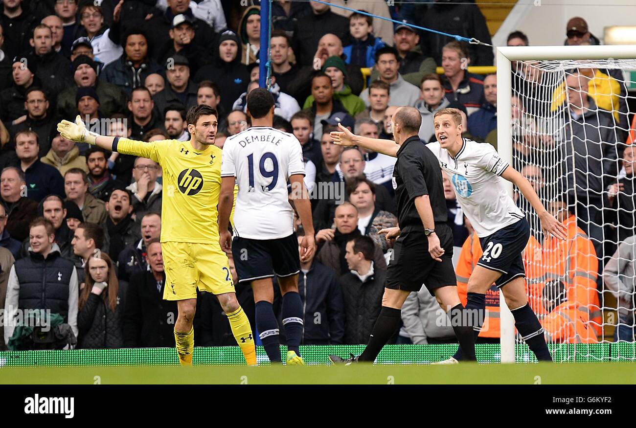 Tottenham Hotspur's Michael Dawson (right) and Hugo Lloris (left ...