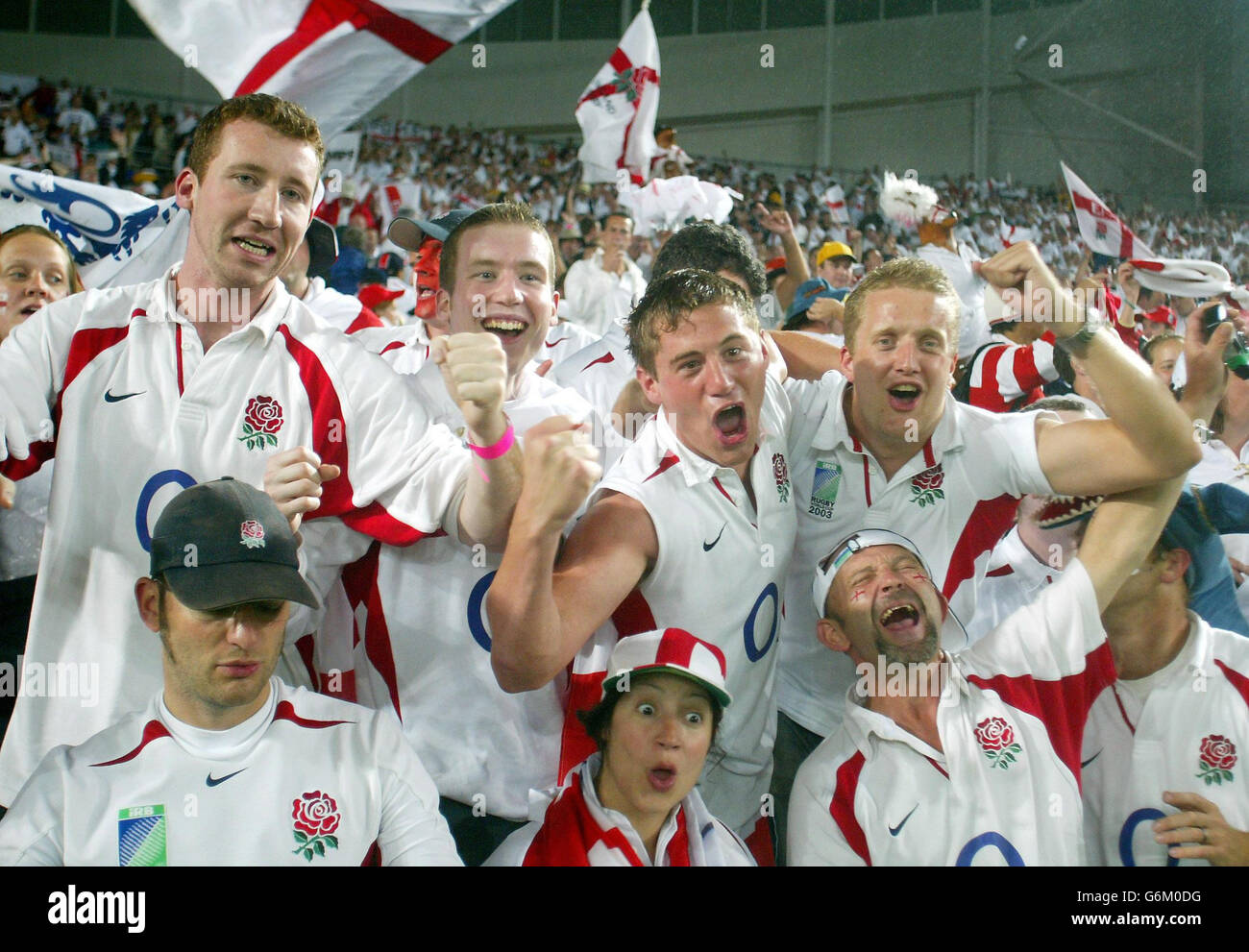 England fans celebrate winning the Rugby Union World Cup final against ...