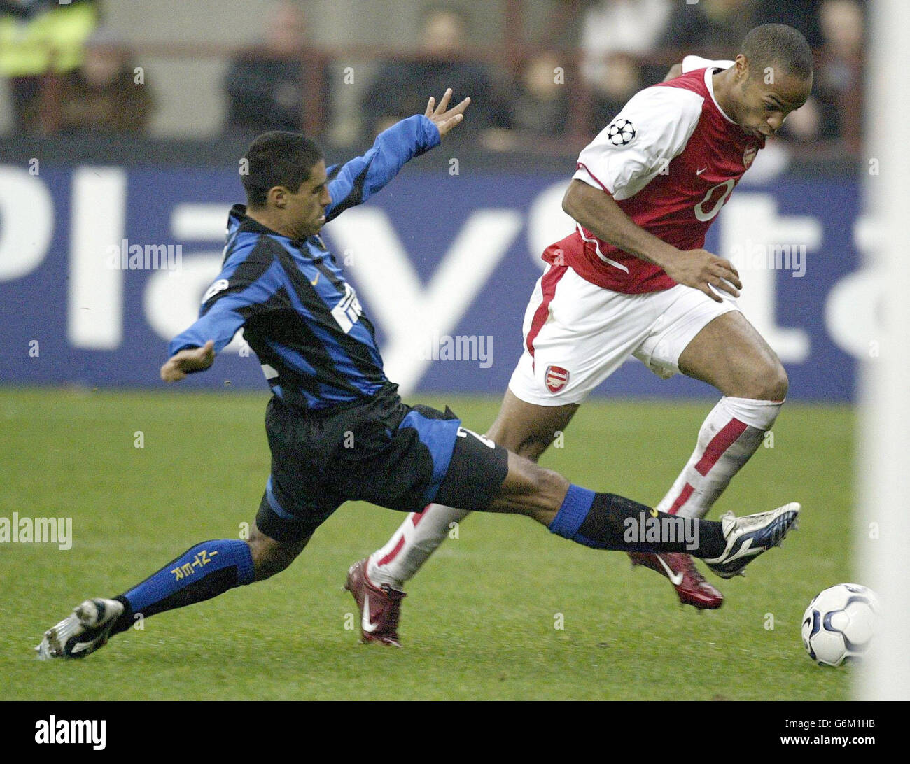San siro thierry henry hi-res stock photography and images - Alamy