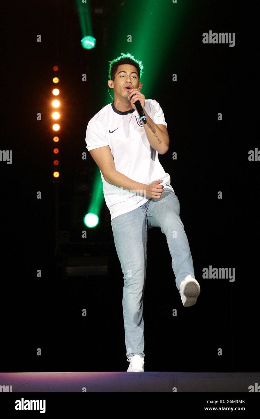 Jordan stephens rizzle kicks hi-res stock photography and images - Alamy