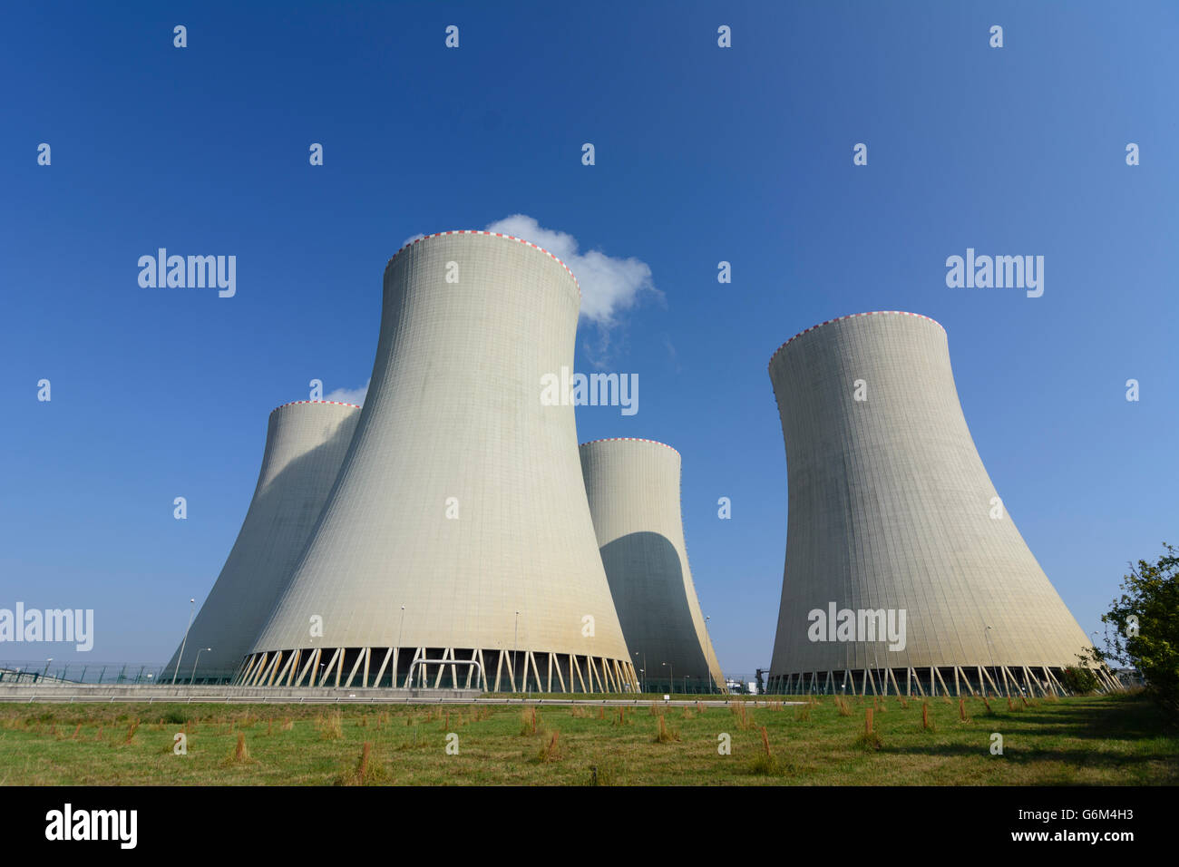 Nuclear reactor building hi-res stock photography and images - Alamy