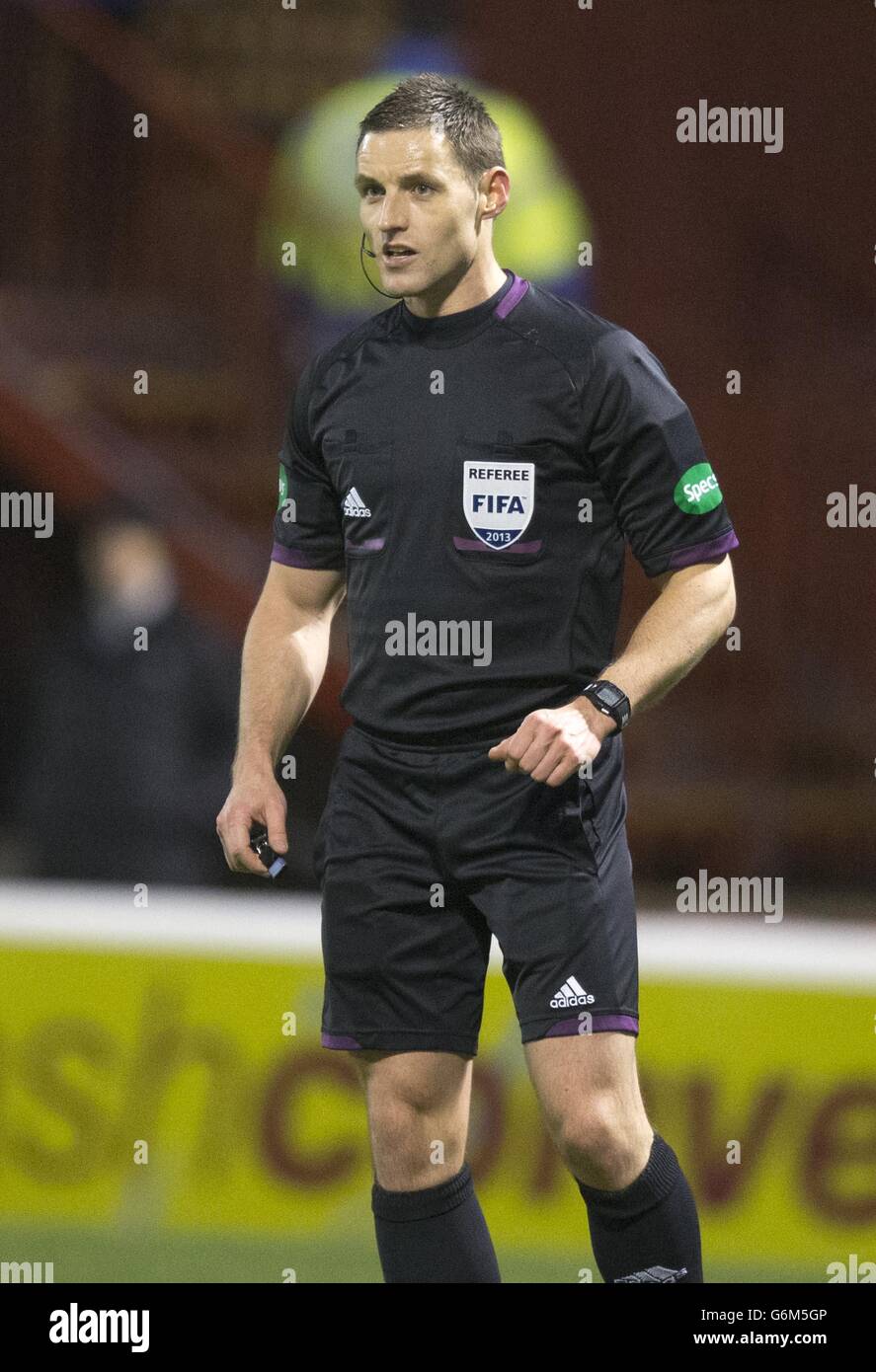 Referee steven mclean hi-res stock photography and images - Alamy