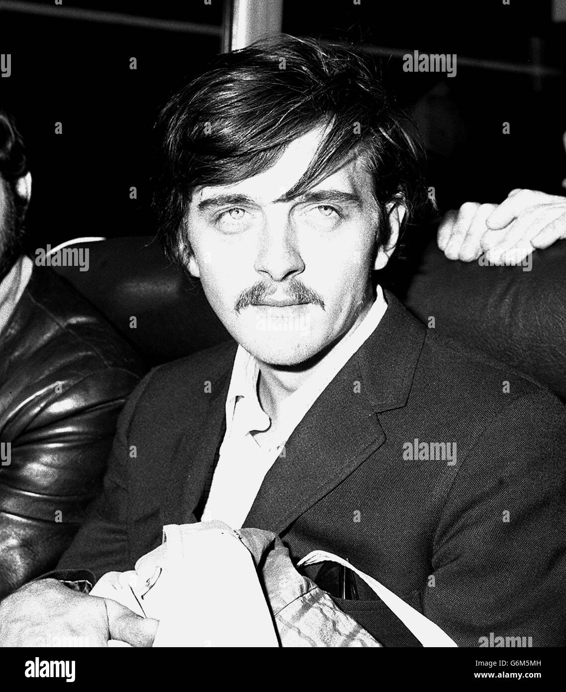 David hemmings leaves heathrow for filming in turkey 04 12 03 hi-res ...