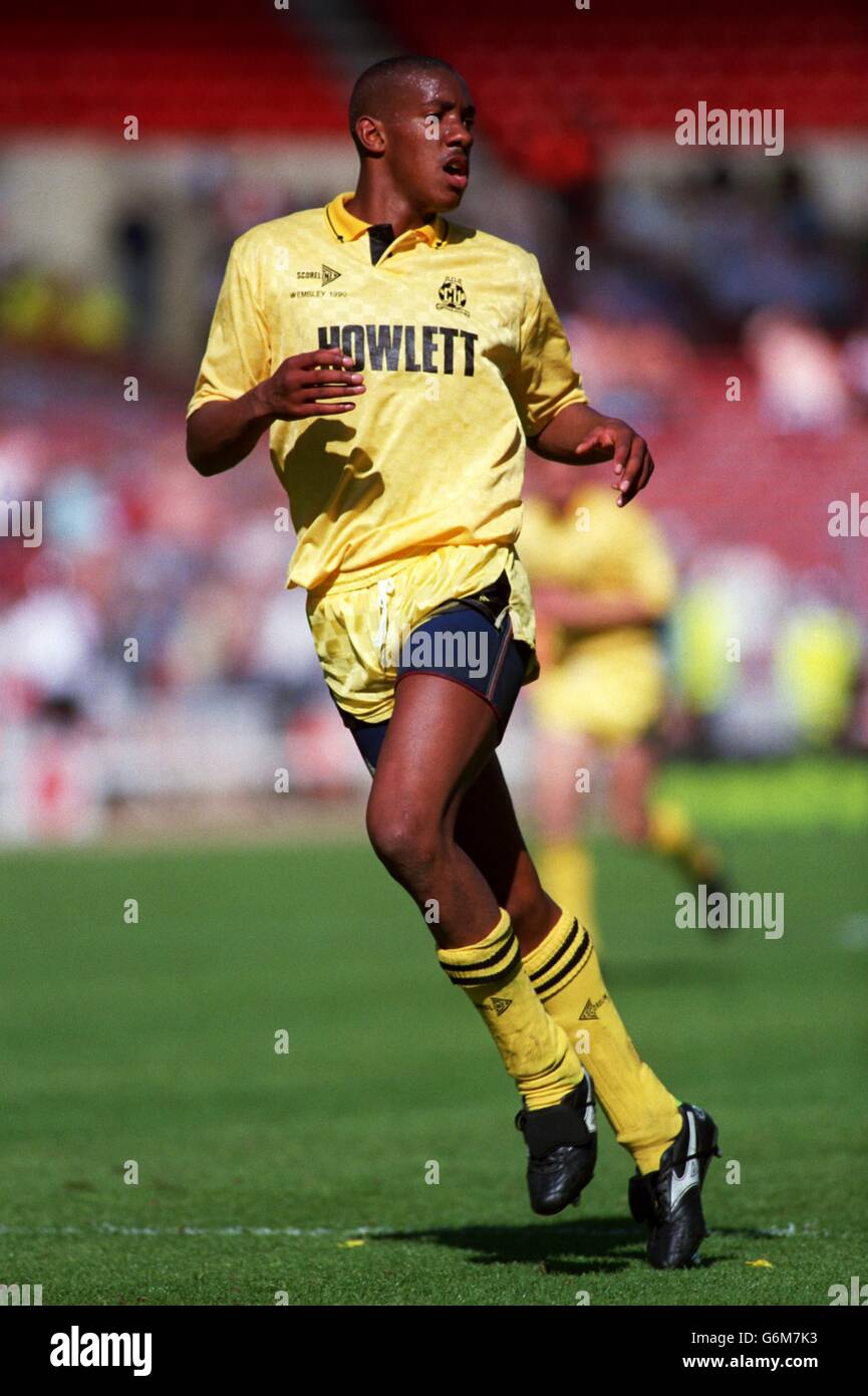 Dion dublin cambridge united hi-res stock photography and images - Alamy