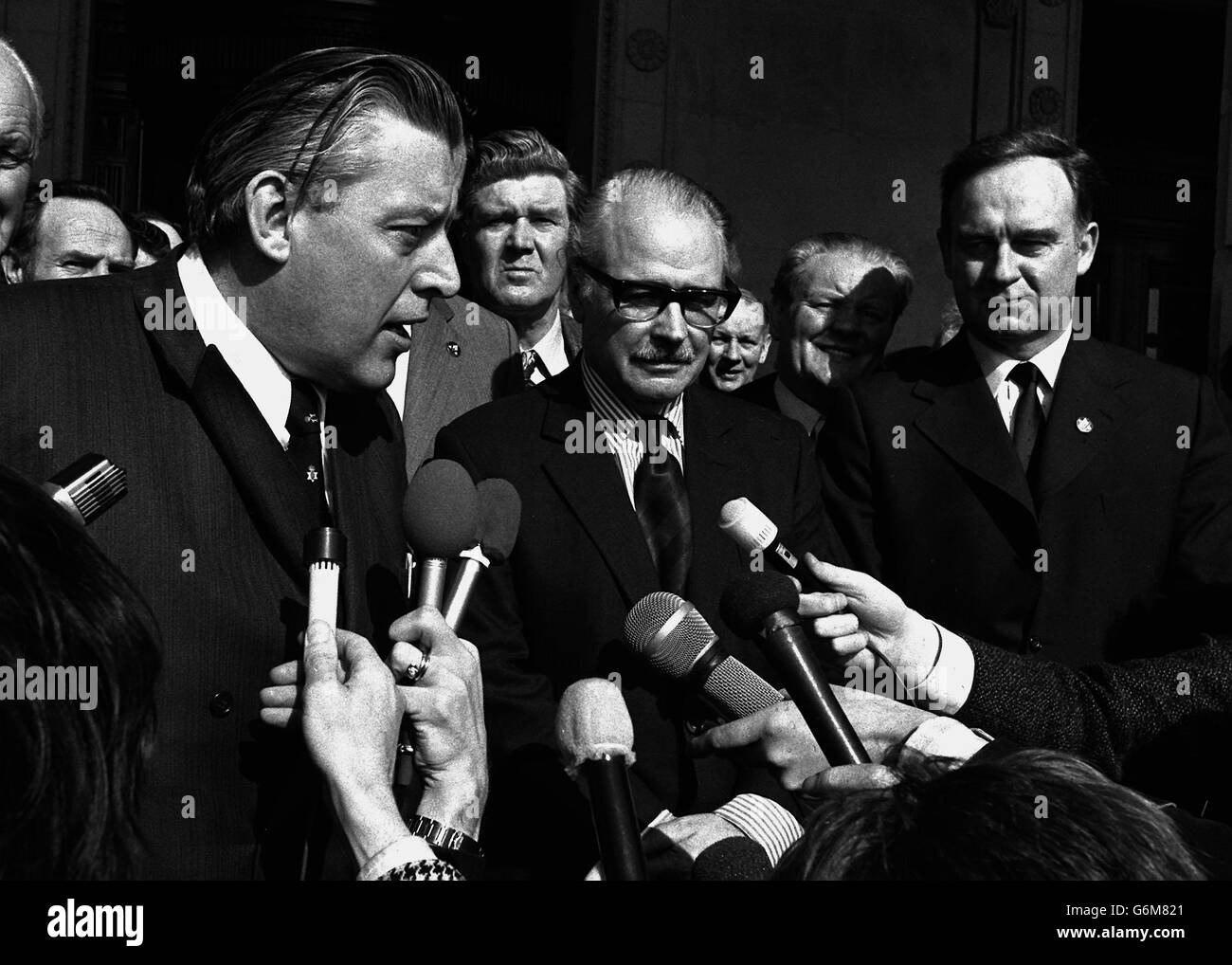 Loyalist black Black and White Stock Photos & Images - Alamy