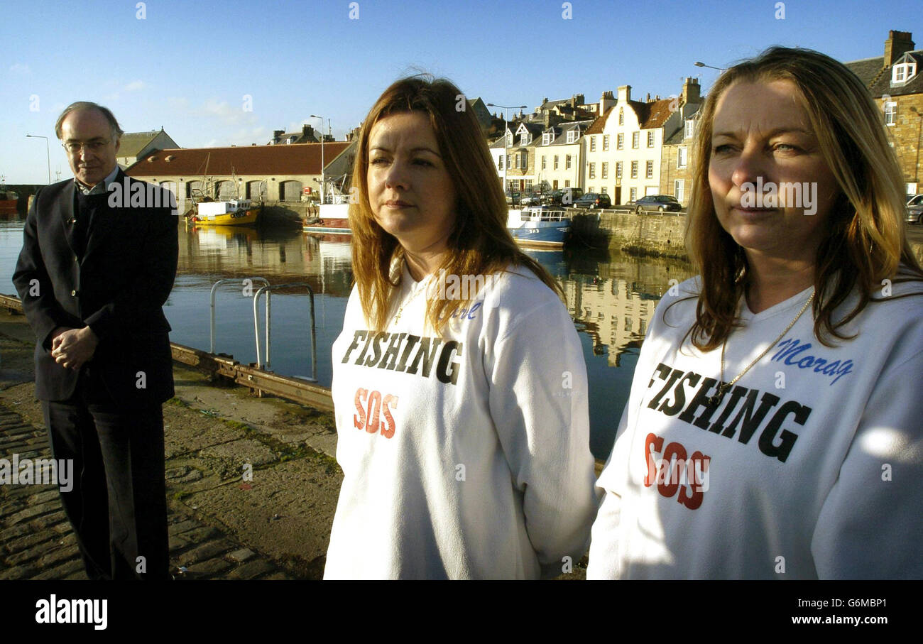 Tory leader Michael Howard is met by Cod Crusaders Carol MacDonald ...