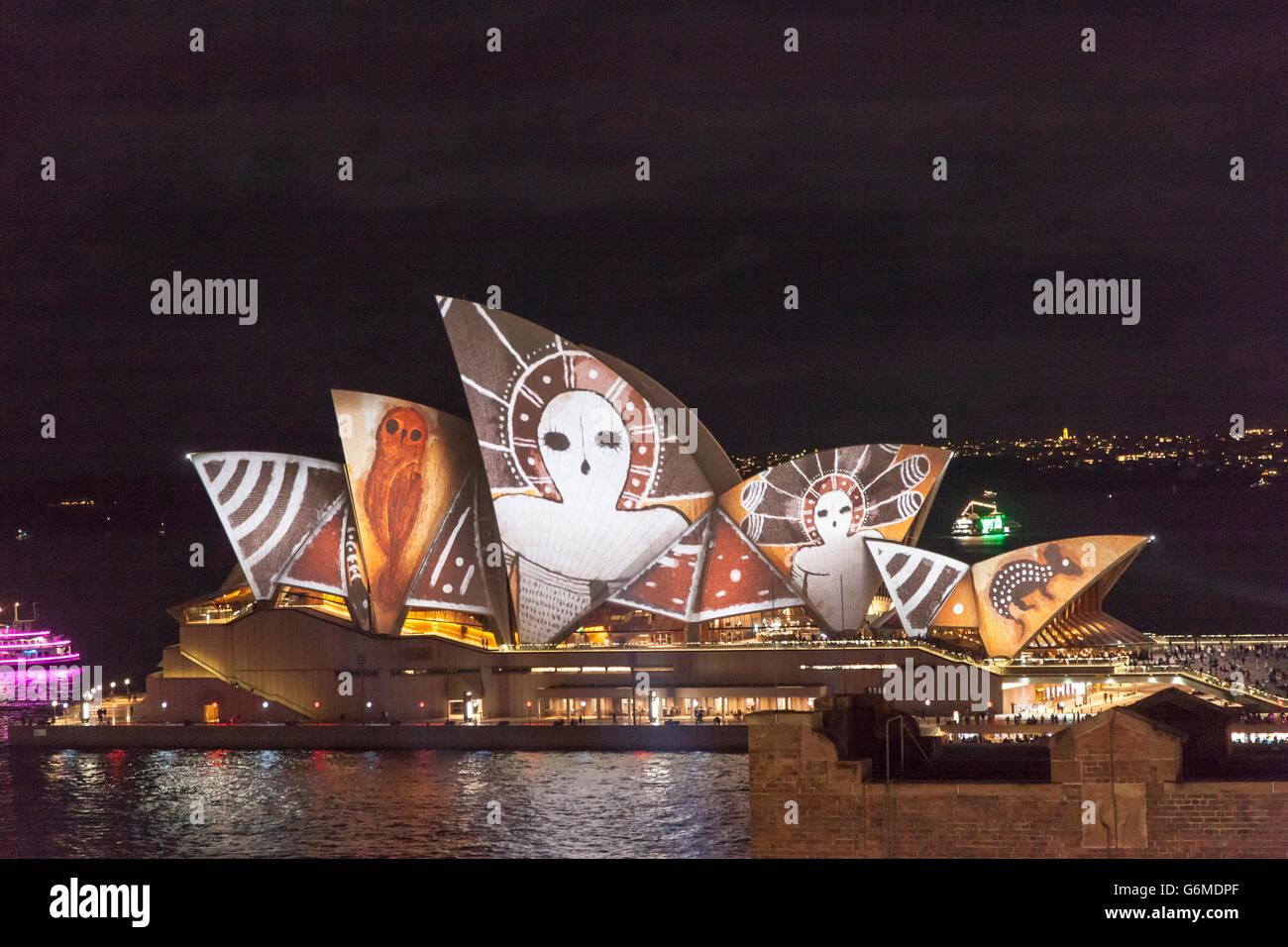 Sydney Opera House during Vivid Sydney 2016 Stock Photo - Alamy