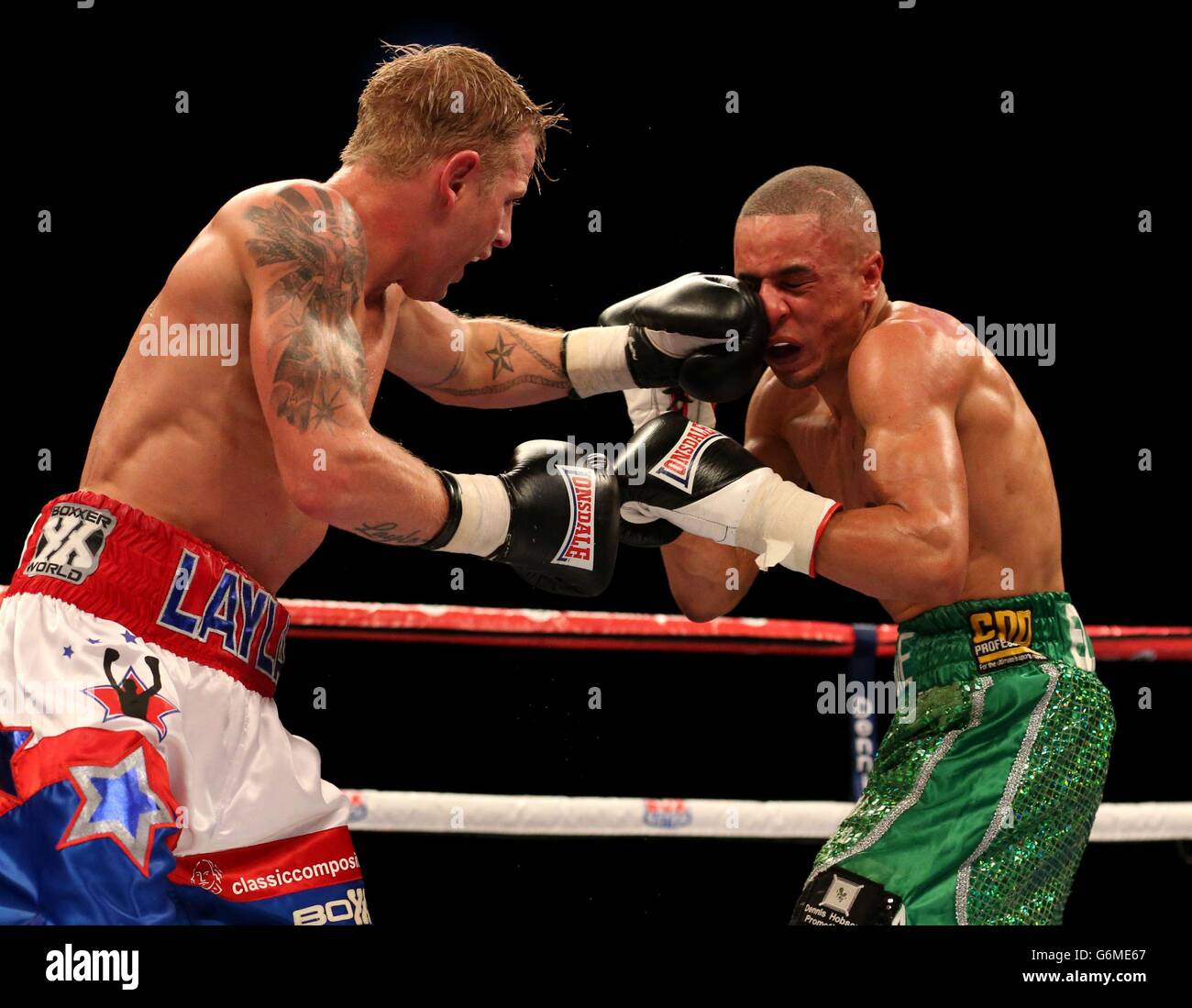 Boxing - First Direct Arena - Leeds. Gary Sykes (red) in action against ...