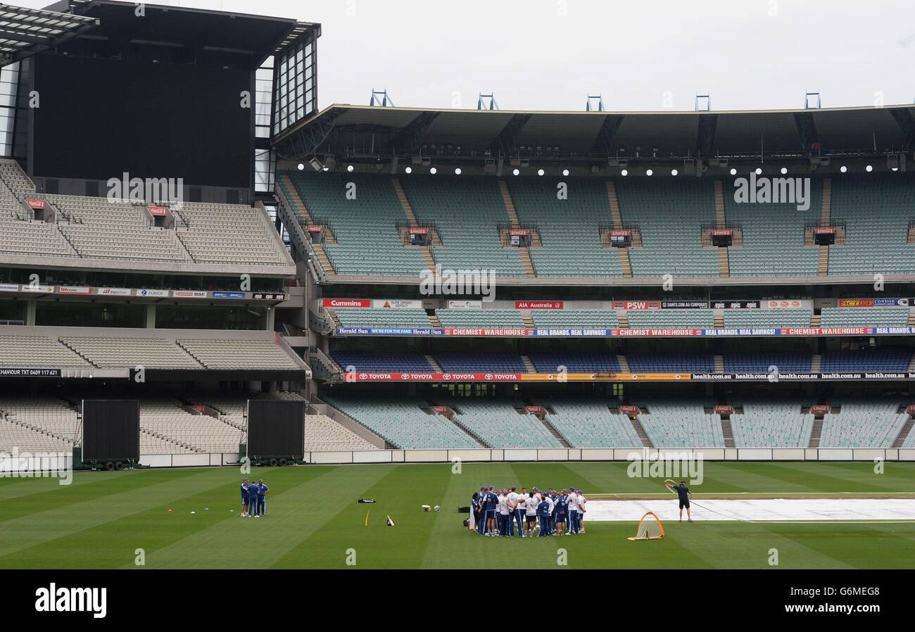 General view of the mcg in melbourne hi-res stock photography and ...