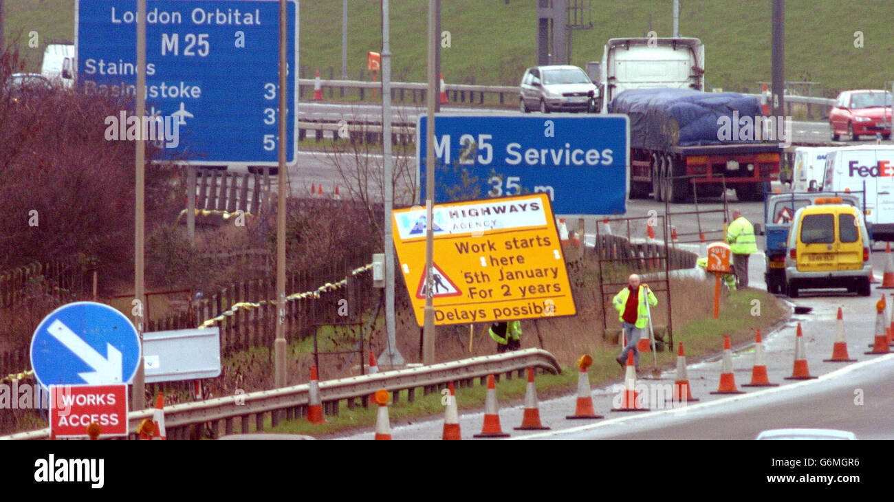 Traffic On The M25 Motorway Near To Heathrow Airport High Resolution ...
