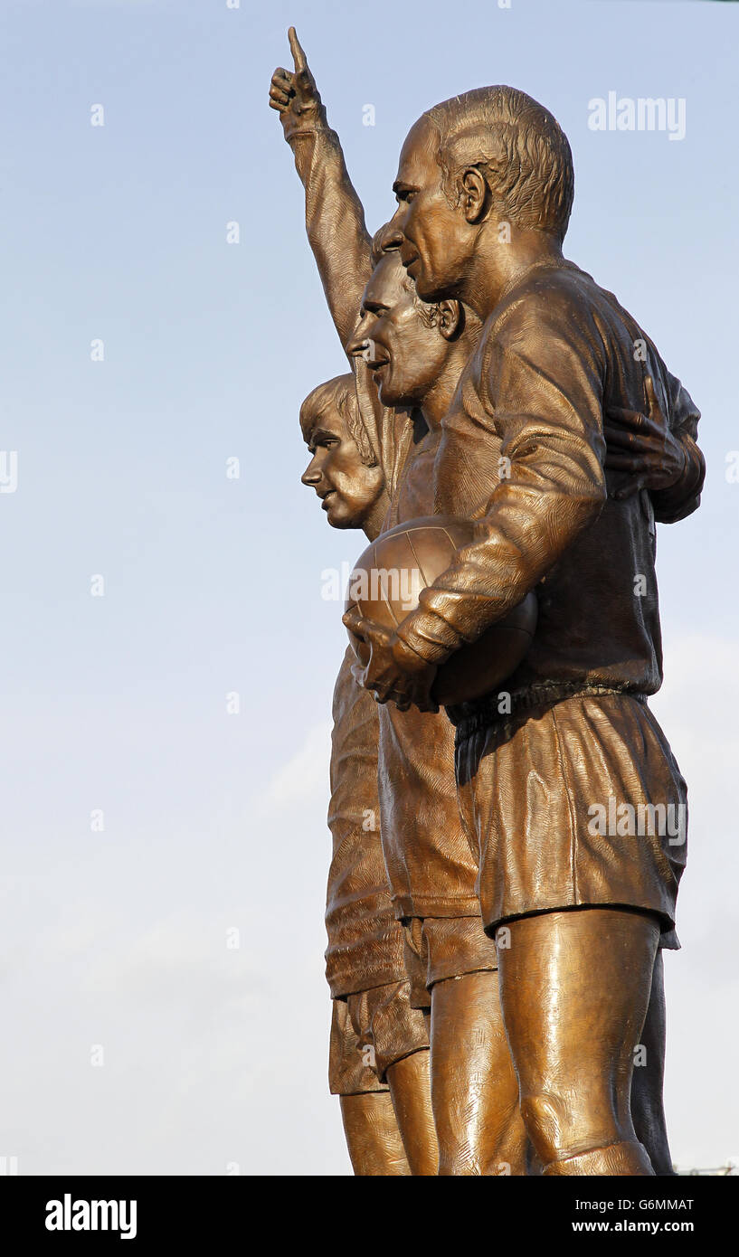 The united trinity statue former players left right george best hi-res ...