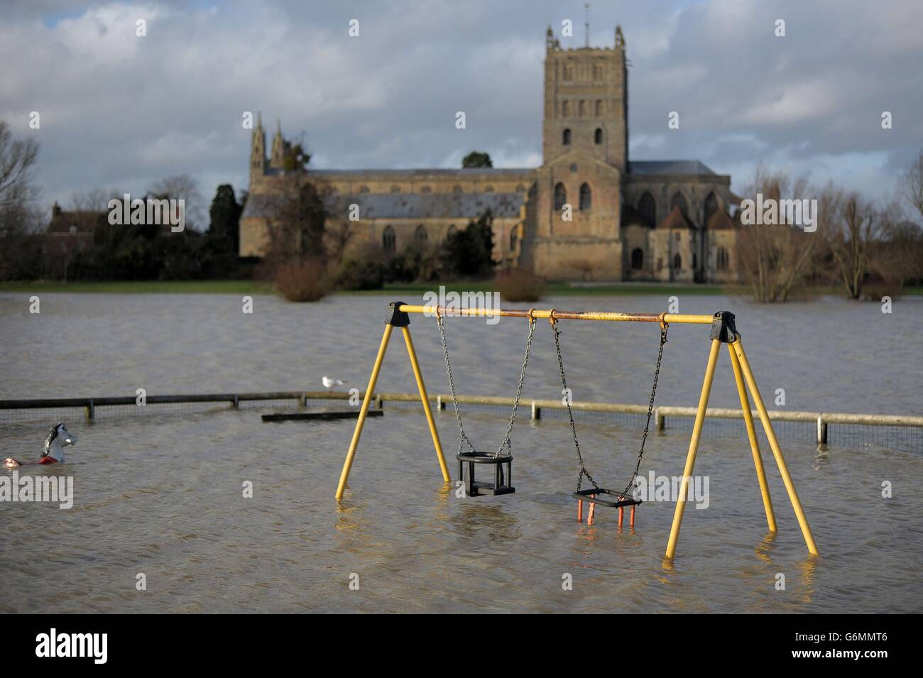 Flooding around Tewkesbury Abbey, Gloucestershire, as heavy rain ...