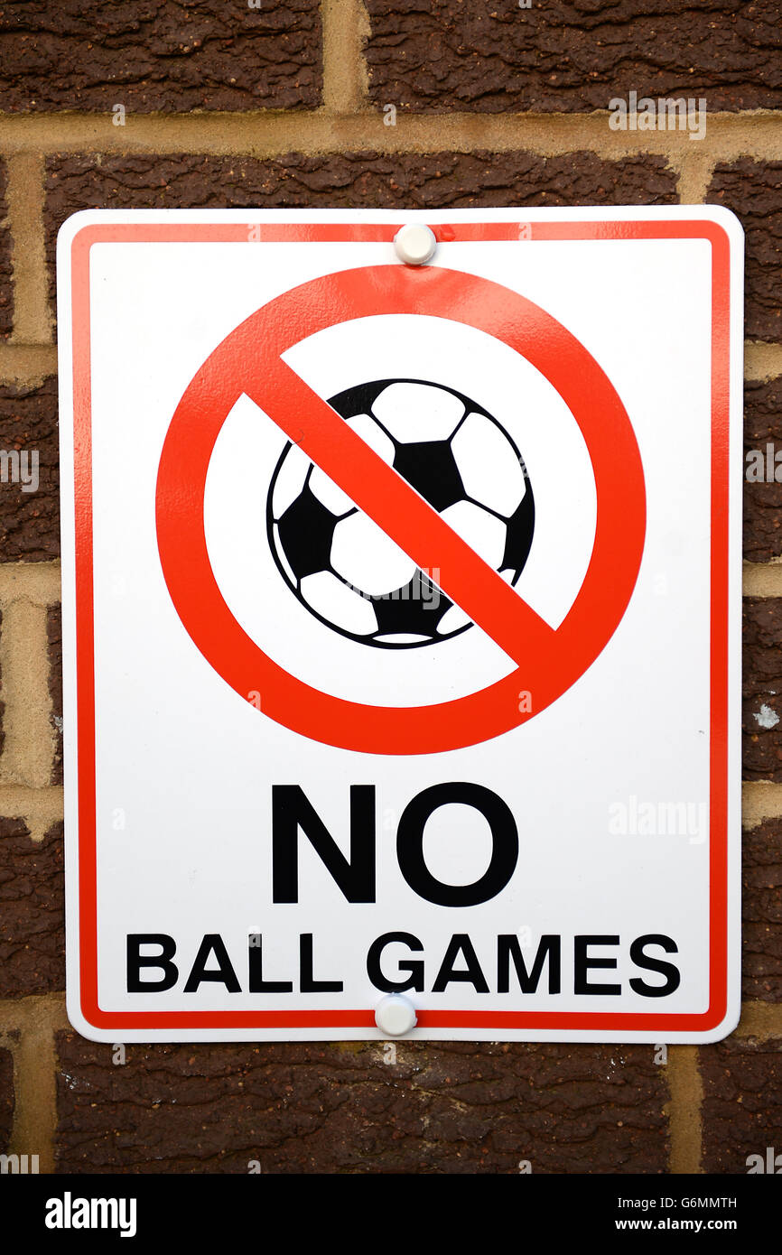 Soccer sign no ball games hi-res stock photography and images - Alamy