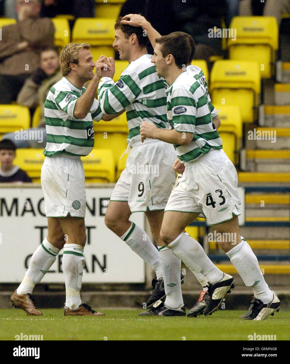 Celtic's Chris Sutton (second left) celebrates with teammates after ...