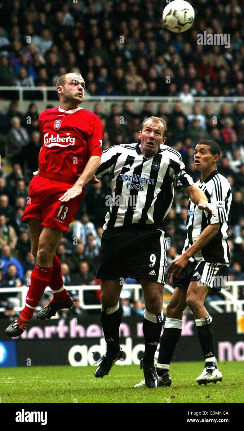 Alan shearer centre hi-res stock photography and images - Alamy