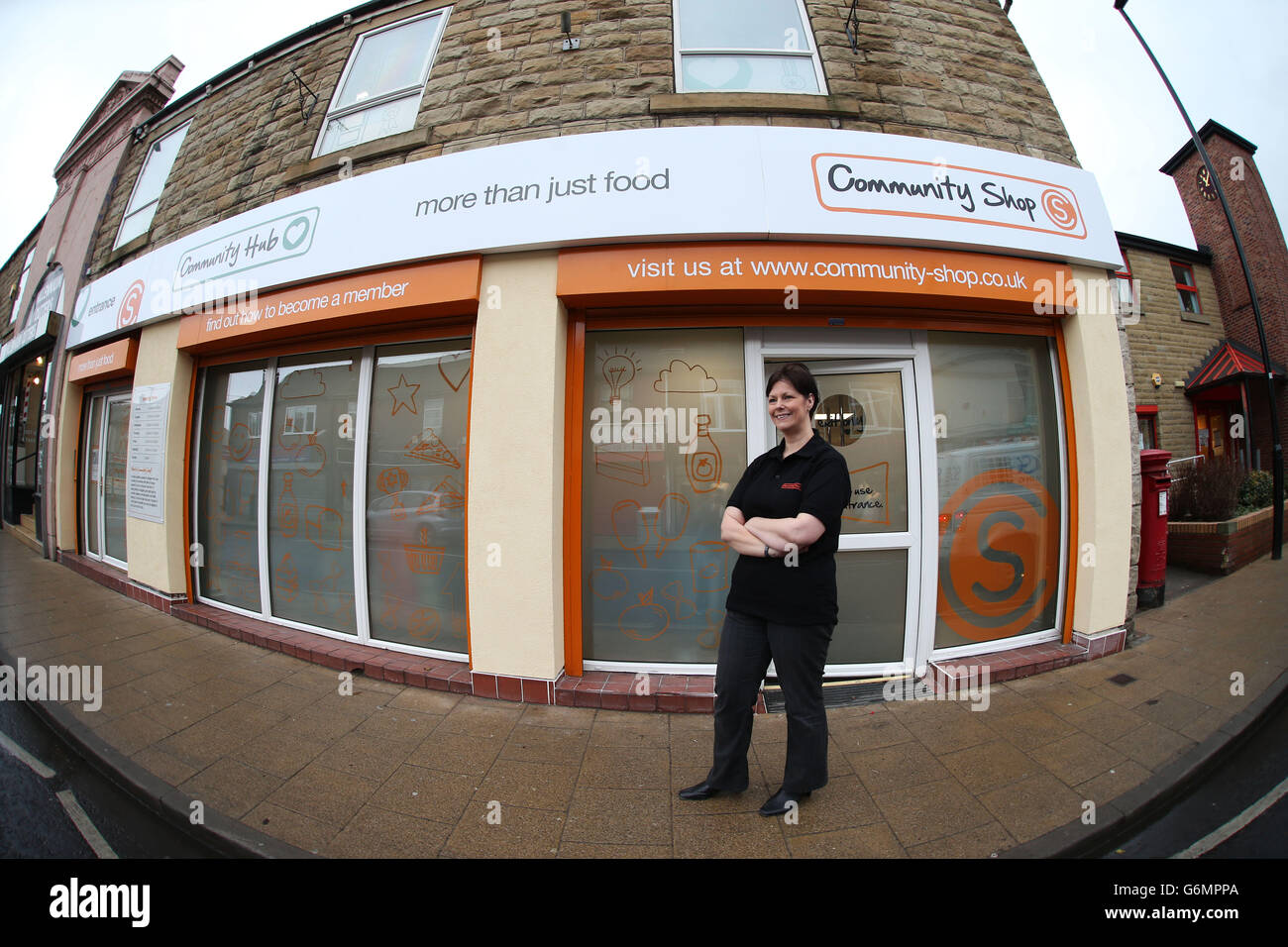 Sarah dunwell from community shop hi-res stock photography and images ...