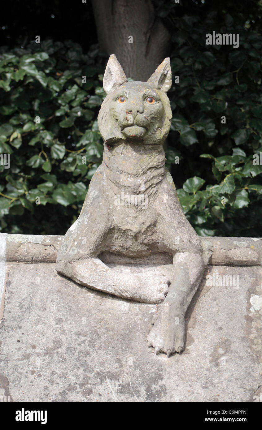 Lynx sculpture hi-res stock photography and images - Alamy