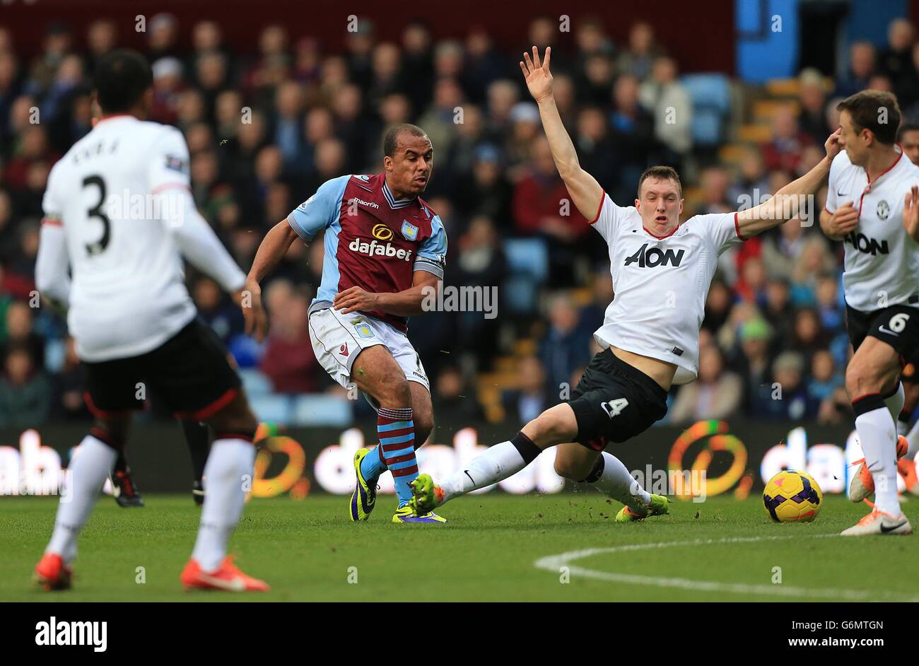 Manchester united goal villa park hi-res stock photography and images ...